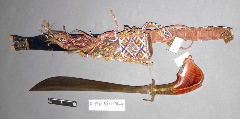 Lawot (Bagobo sword with scabbard) | Mapping Philippine Material Culture