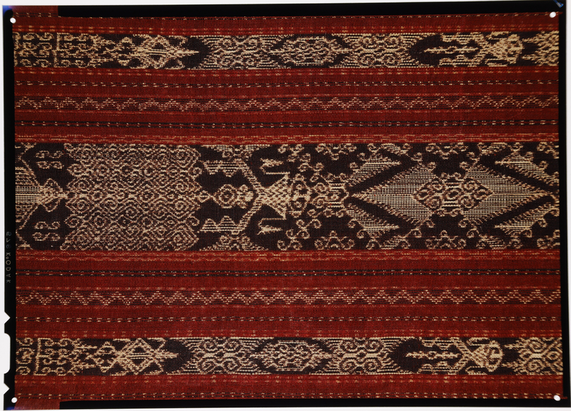 Cloth for sarong | Mapping Philippine Material Culture