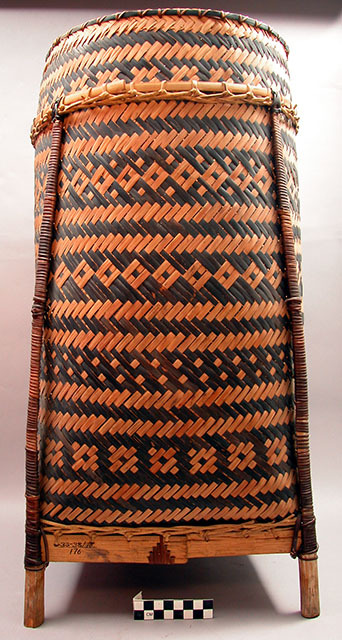 Large basket | Mapping Philippine Material Culture
